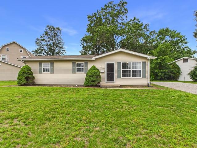1400 Brushey Grove Ave, Wood River, IL 62095