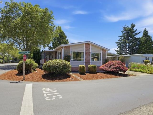 1400 Candlelight Dr Spc 147, Eugene, OR 97402