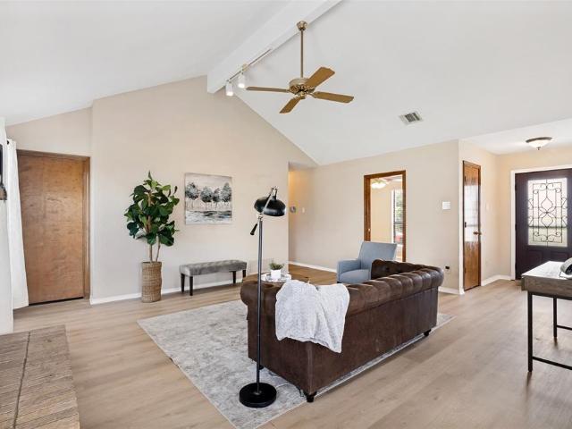 1400 Chicota Drive