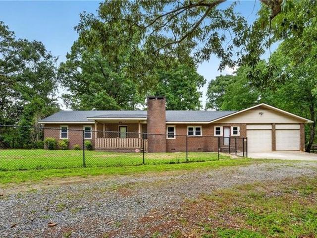 1400 Clyde Underwood Rd, Siler City, NC 27344