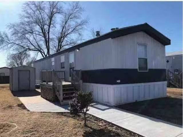 1400 East Kay Avenue, Haysville, KS 1400 Kay