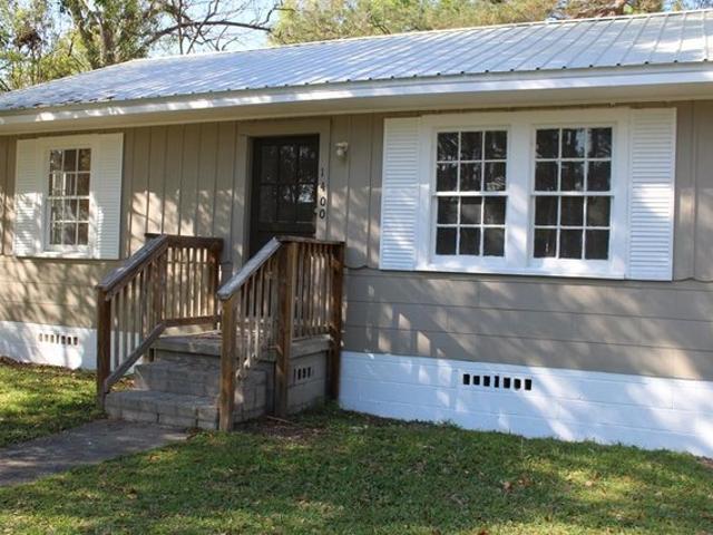 1400 Greenwood Dr, Dothan, AL 36303