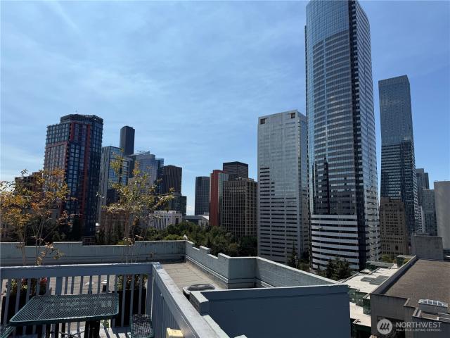 1400 Hubbell Place # 814