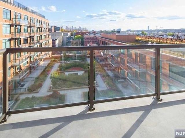 1400 Hudson St #803 Hoboken, NJ 07030