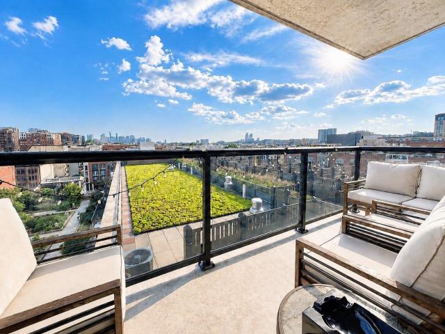 1400 Hudson St # 807