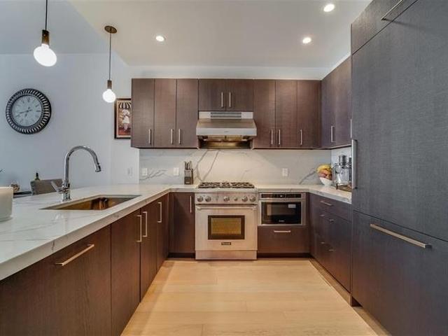 1400 Hudson St # 319