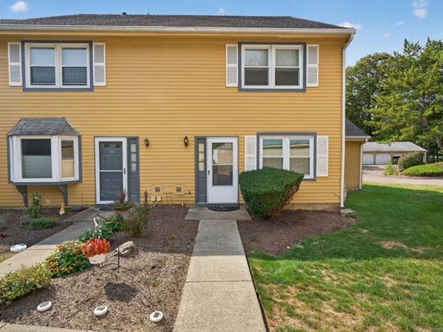 1400 Hartford Tpke Apt 33, North Haven, CT 06473
