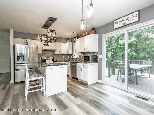1400 Ivywood Drive