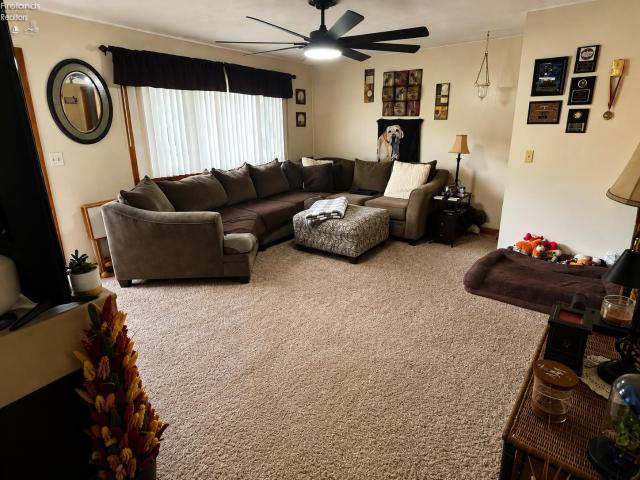 1400 Linger Drive