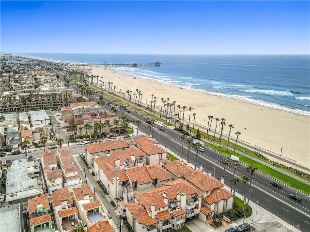 1400 Pacific Coast 305