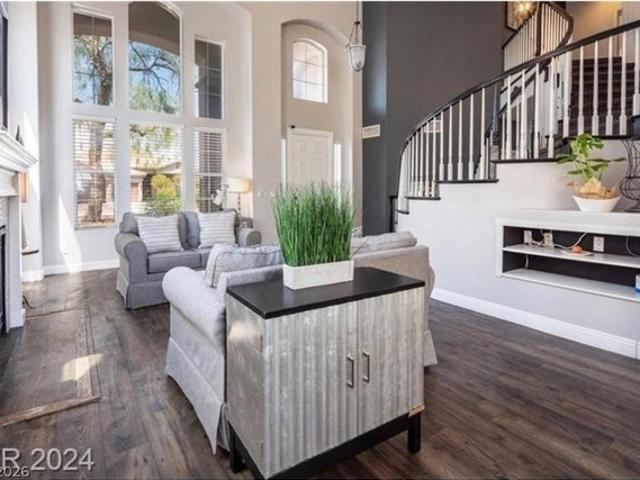 1400 Palantine Hill Dr, Las Vegas, NV 89117
