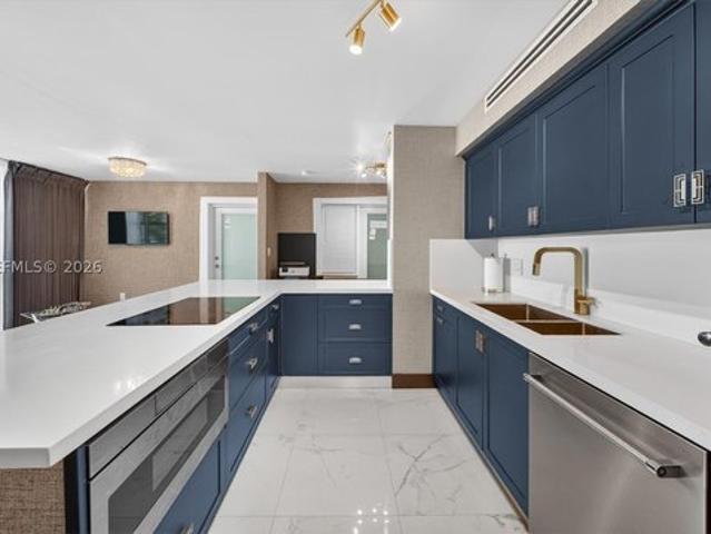 1400 Pennsylvania Ave Apt 11, Miami Beach, FL 33139