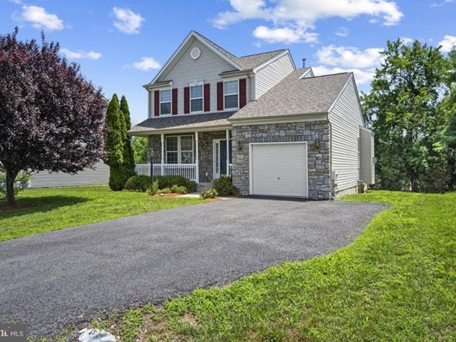 1400 Prentiss Point Pkwy, Martinsburg, WV 25401
