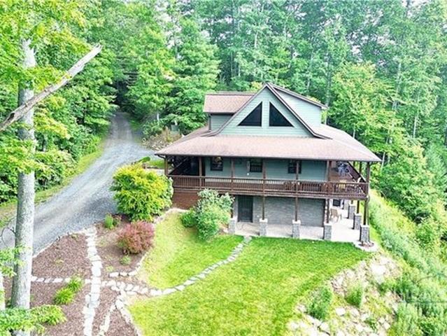 1400 Rustic Rd, West Jefferson, NC 28694