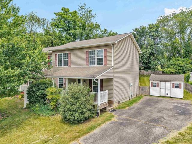 1400 Rigby St, Christiansburg, VA 24073