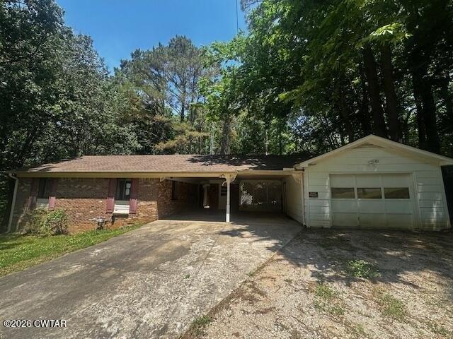 1400 Roper Rd, Bolivar, TN 38008