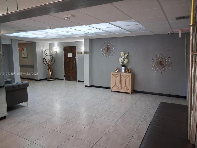 1400 St Charles Pl, Unit 524, Pembroke Pines, FL 33026 | MLS #A11940