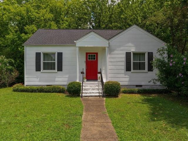 1400 Sunnyfield Ln, Chattanooga, TN 37412