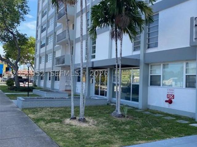 1400 SW 27th Ave Apt 202, Miami, FL 33145