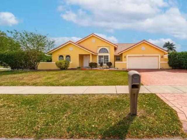 1400 SW 54th Ave, Plantation, FL 33317 MLS A11771917