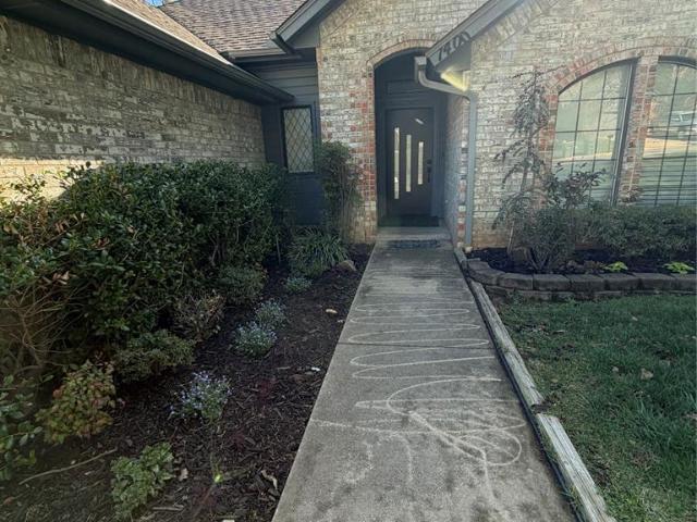 1400 Sandhurst Circle