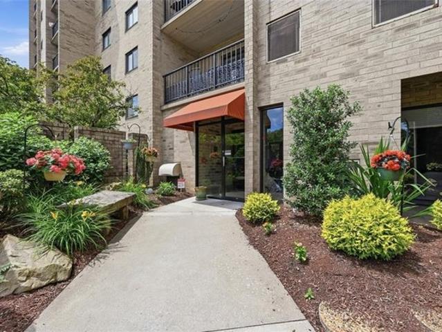 1400 Smokey Wood Dr Apt 601, Pittsburgh, PA 15218