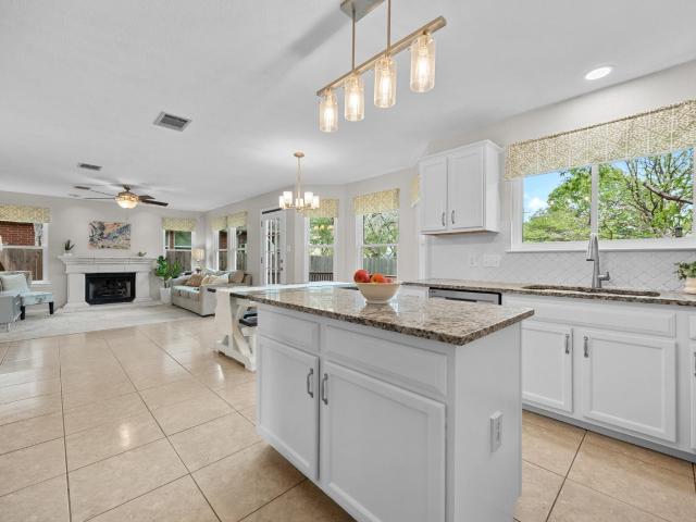 1400 Tetbury Ln