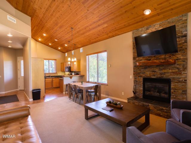 1400 Navajo Lane 18