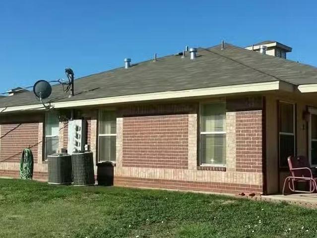 1400 W Sommerville St, Pampa, TX 79065