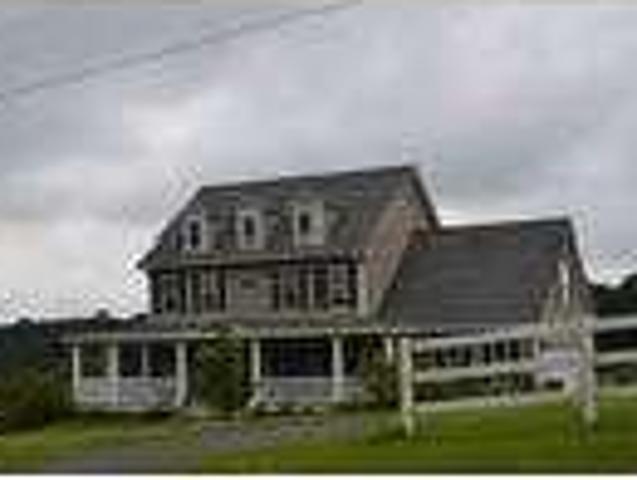 $1400 / 4br 2100ftÂ² Farm Style Home 4BR 2.5Baths over 2100sq ft