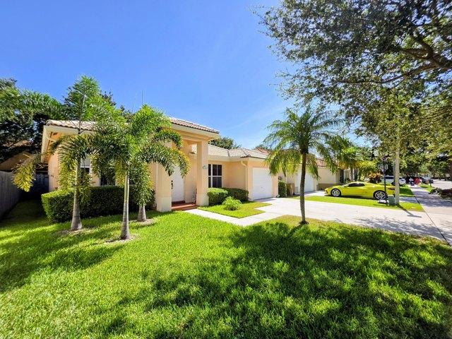 14013 N Cypress Cove Cir, Davie, FL 33325