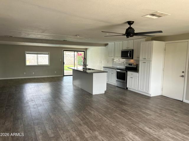 14010 N 40TH Place