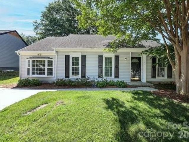 14011 Eden Ct, Pineville, NC 28134