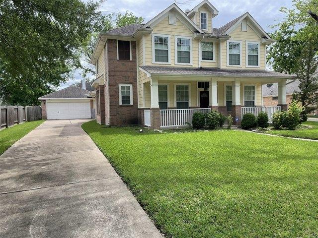 14011 Sandy Springs Ln, Sugar Land, TX 77498