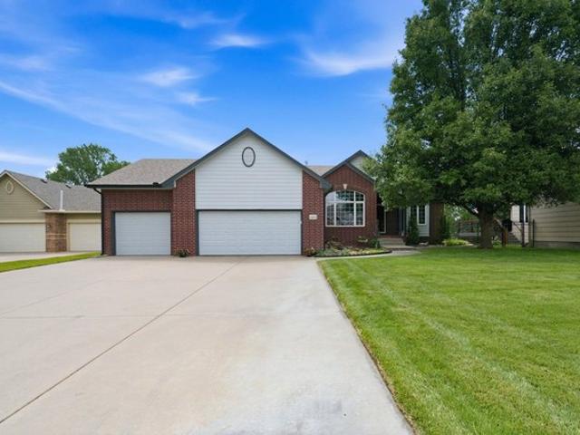 14012 W Highland Springs Ct, Wichita, KS 67235