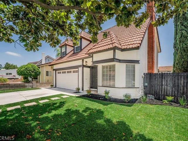14015 Hillcrest Dr, Fontana, CA 92337