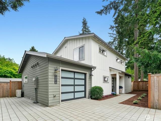 14018 2nd Ave NW, Seattle, WA 98177