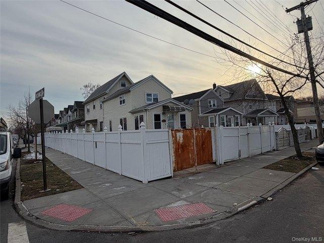 14018 Foch Blvd, Jamaica, NY 11436