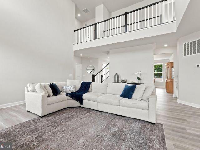14019 Northern View Road