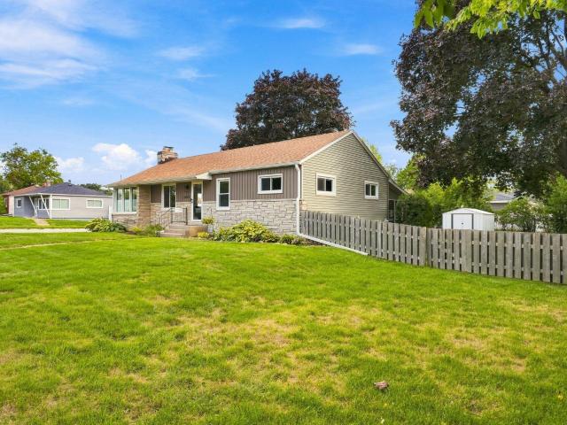 1401 Manistique Ave