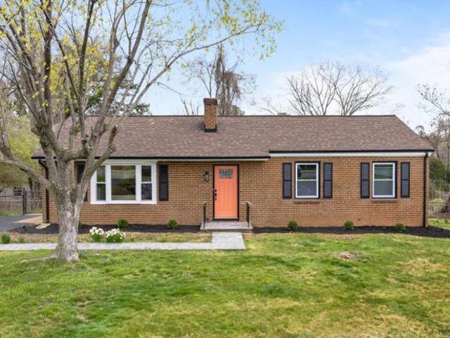 1401 Melbourne Rd, Charlottesville, VA 22901
