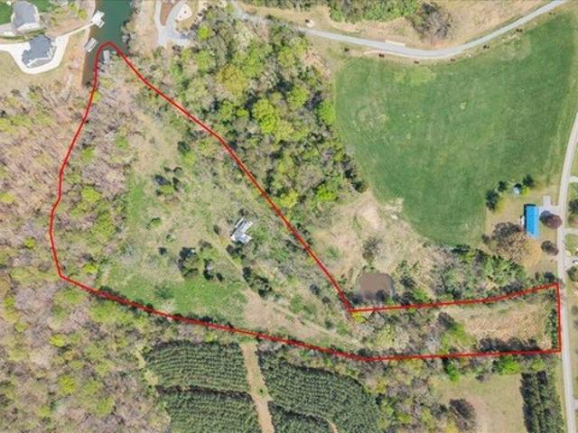 1401 Merriman Way Rd, Moneta, VA 24121