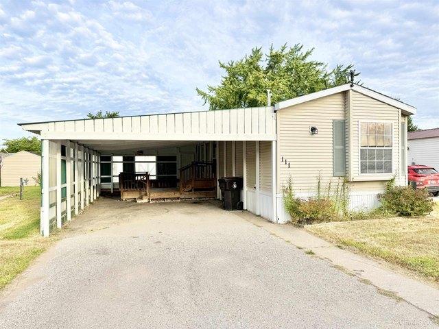 1401 N 23rd St Trlr 111, Escanaba, MI 49829