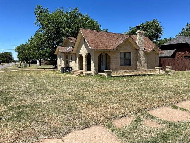 1401 N US Route 66/ 4th St, Sayre, OK 73662