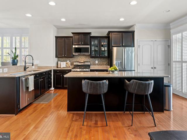 1401 Occoquan Heights Ct, Occoquan, VA 22125 | Compass