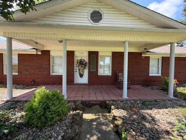 1401 Old Whitley Road