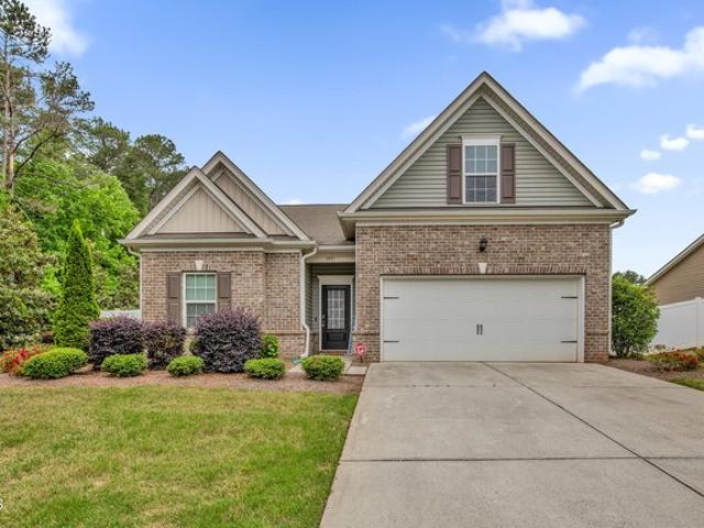 1401 Abercorn Ln, Sanford, NC 27330