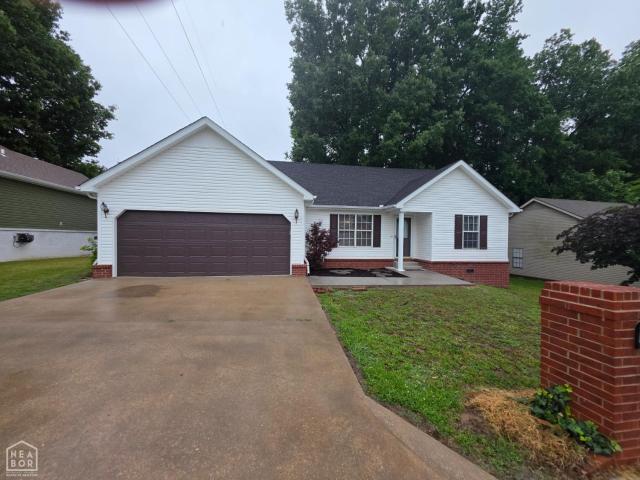 1401 Amanda Lane