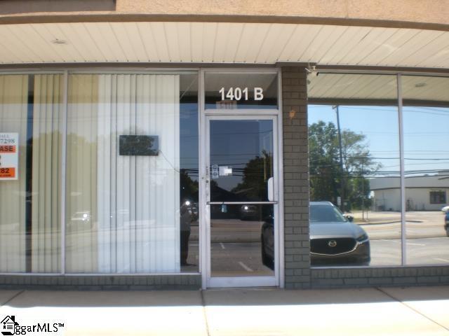 1401 B Laurens Road