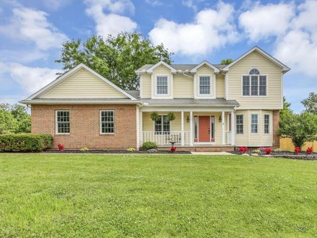 1401 Beverly Hills Dr, Lancaster, OH 43130